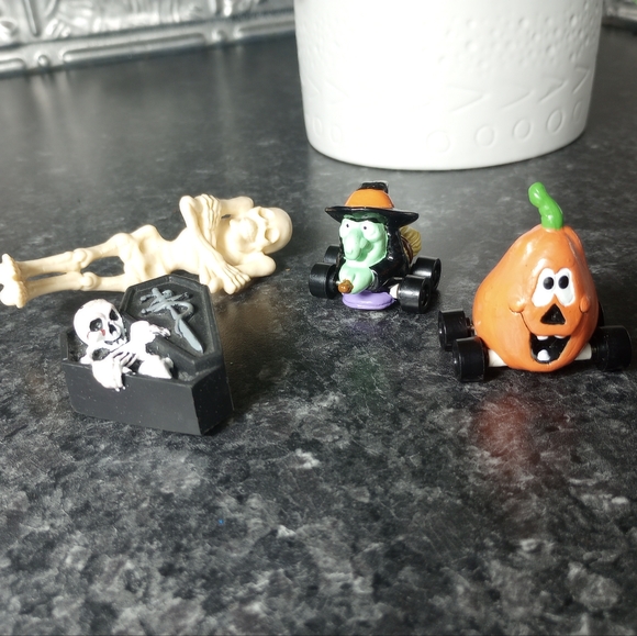 Toys | Vintage Russ Skeleton Coffin Jack O Lantern Witch On Wheels ...